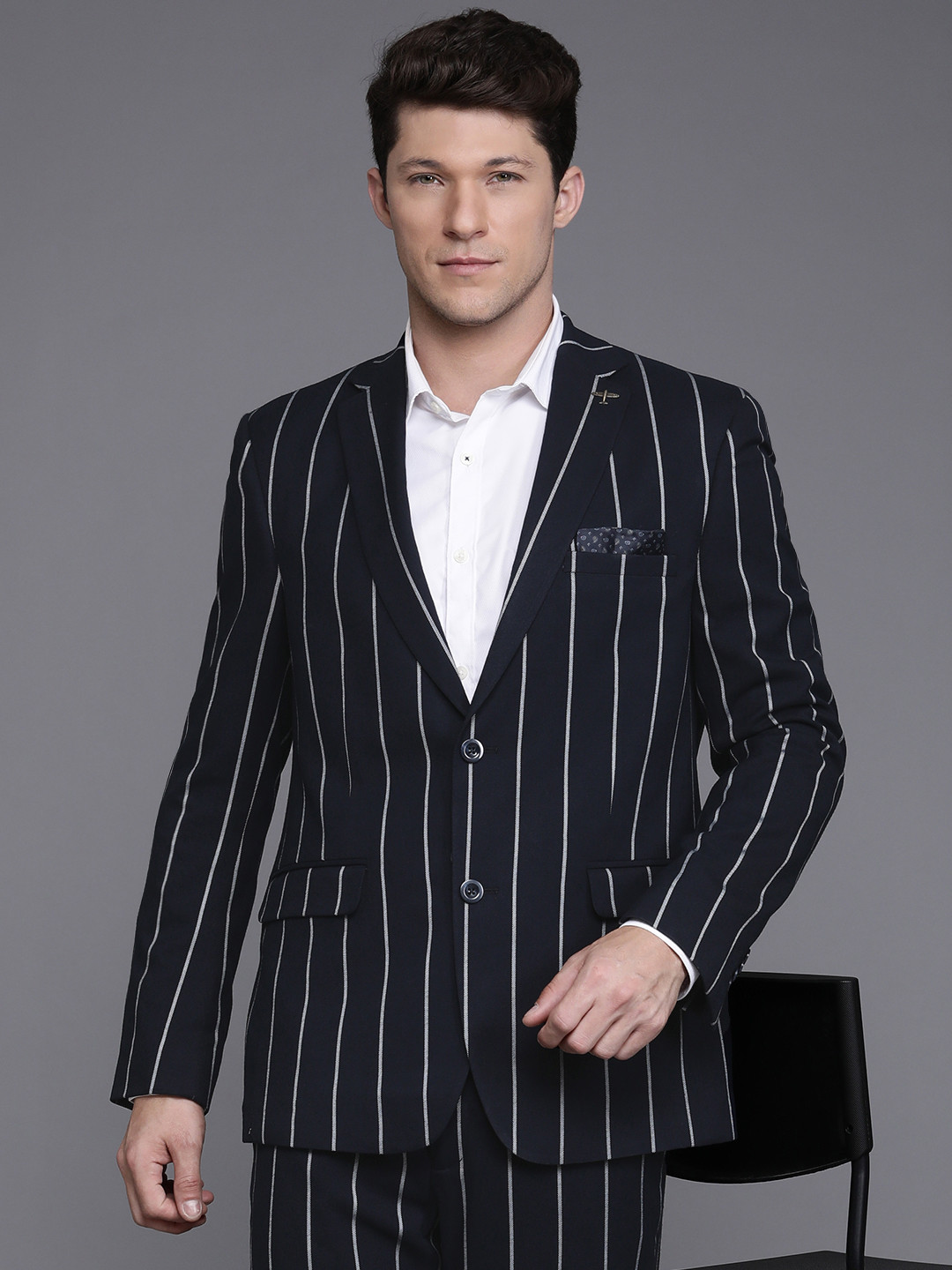 Buy Theme Men 2 Piece Striped Suit - Suits for Men 30879238 | Myntra
