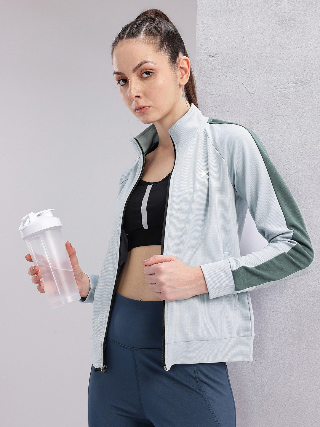 Buy HRX By Hrithik Roshan Raglan Sleeve Rapid Dry Training Sporty ...