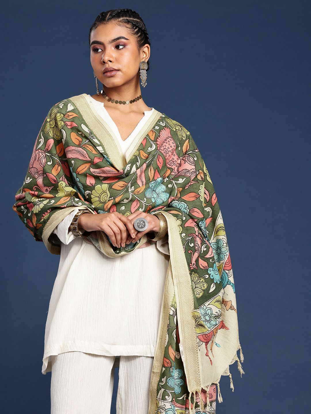 Buy Taavi Ethnic Motifs Hand Painted Kalamkari Dupatta With Zari ...