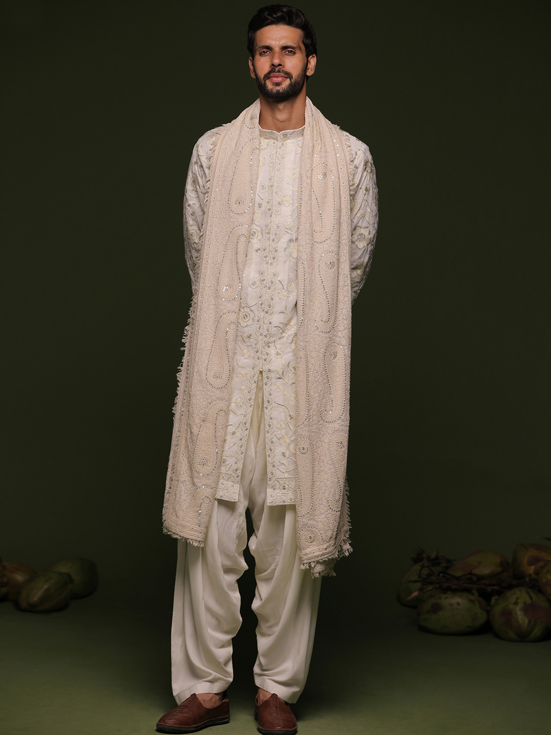 Buy KALPRAAG Floral Embroidered Mandarin Collar Straight Kurta With ...