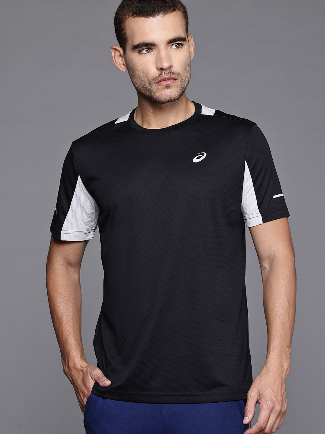 Buy ASICS Solid Round Neck T Shirt - Tshirts for Men 30998299 | Myntra