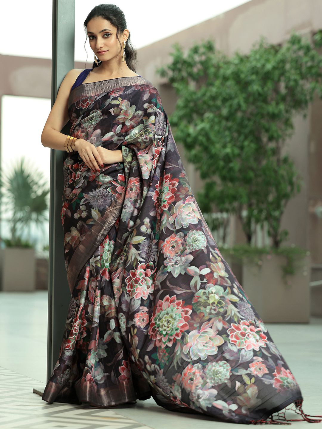 Buy Libas Floral Zari Silk Blend Saree - Sarees for Women 31042509 | Myntra