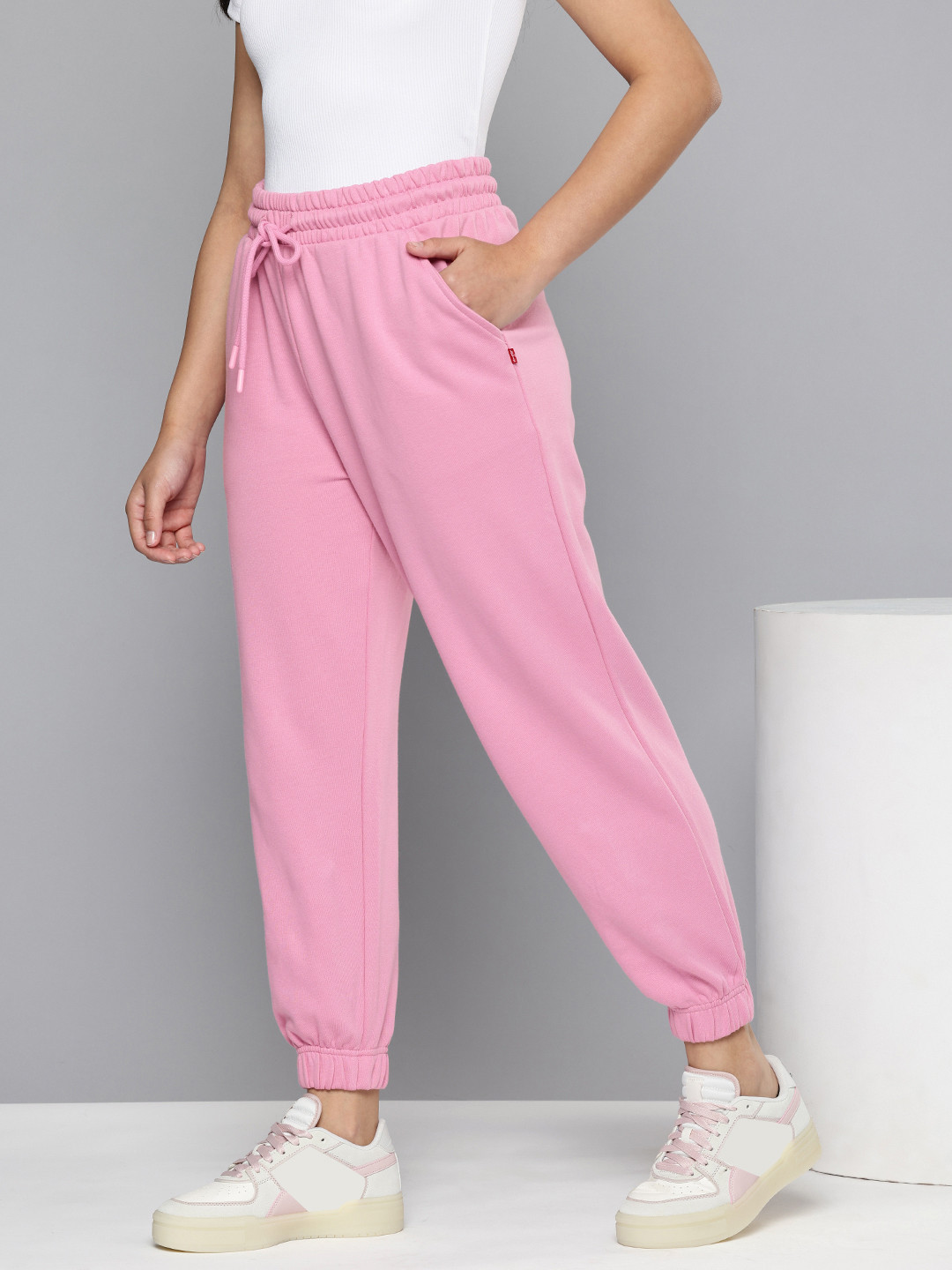 Buy Levis Women Mid Rise Joggers - Track Pants for Women 31340512 | Myntra