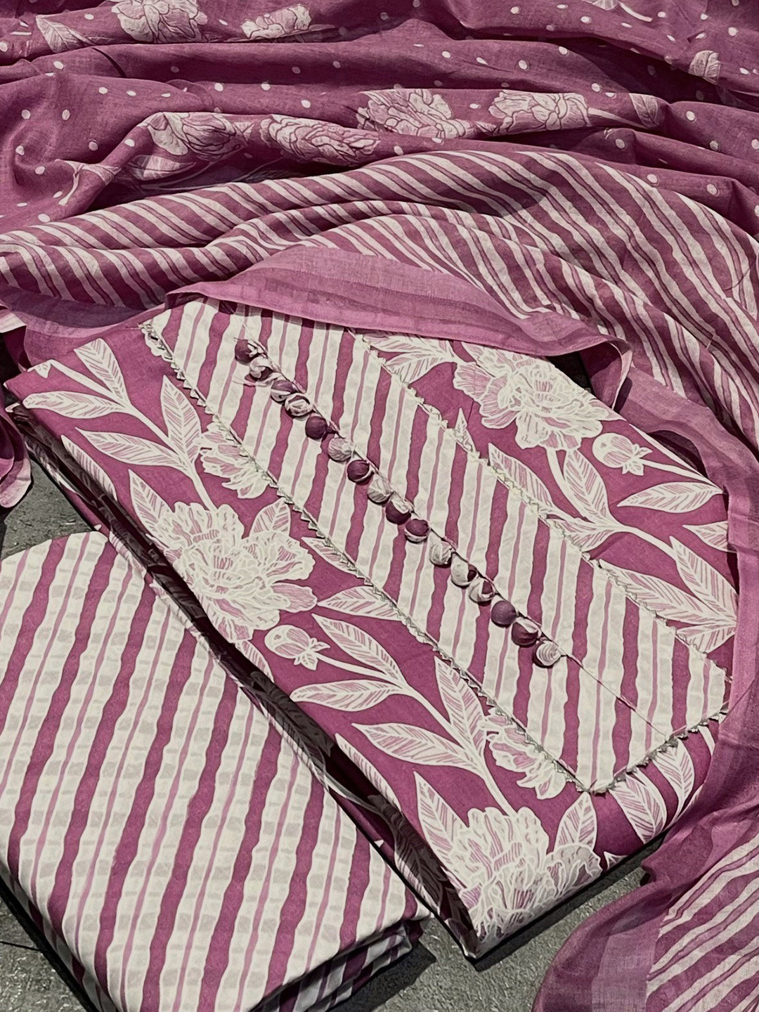 Buy SALWAR STUDIO Floral Printed Gotta Patti Pure Cotton Unstitched ...