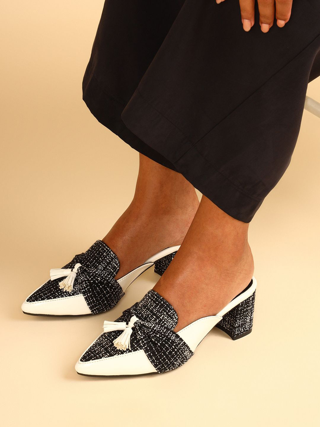 Buy Chemistry Textured PU Block Mules - Heels for Women 31615735 | Myntra