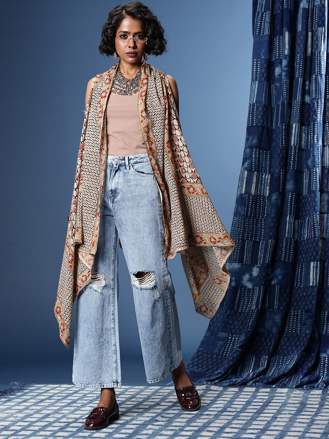 Buy Taavi Printed Longline Kalamkari Ethnic Shrug - Shrug for Women ...