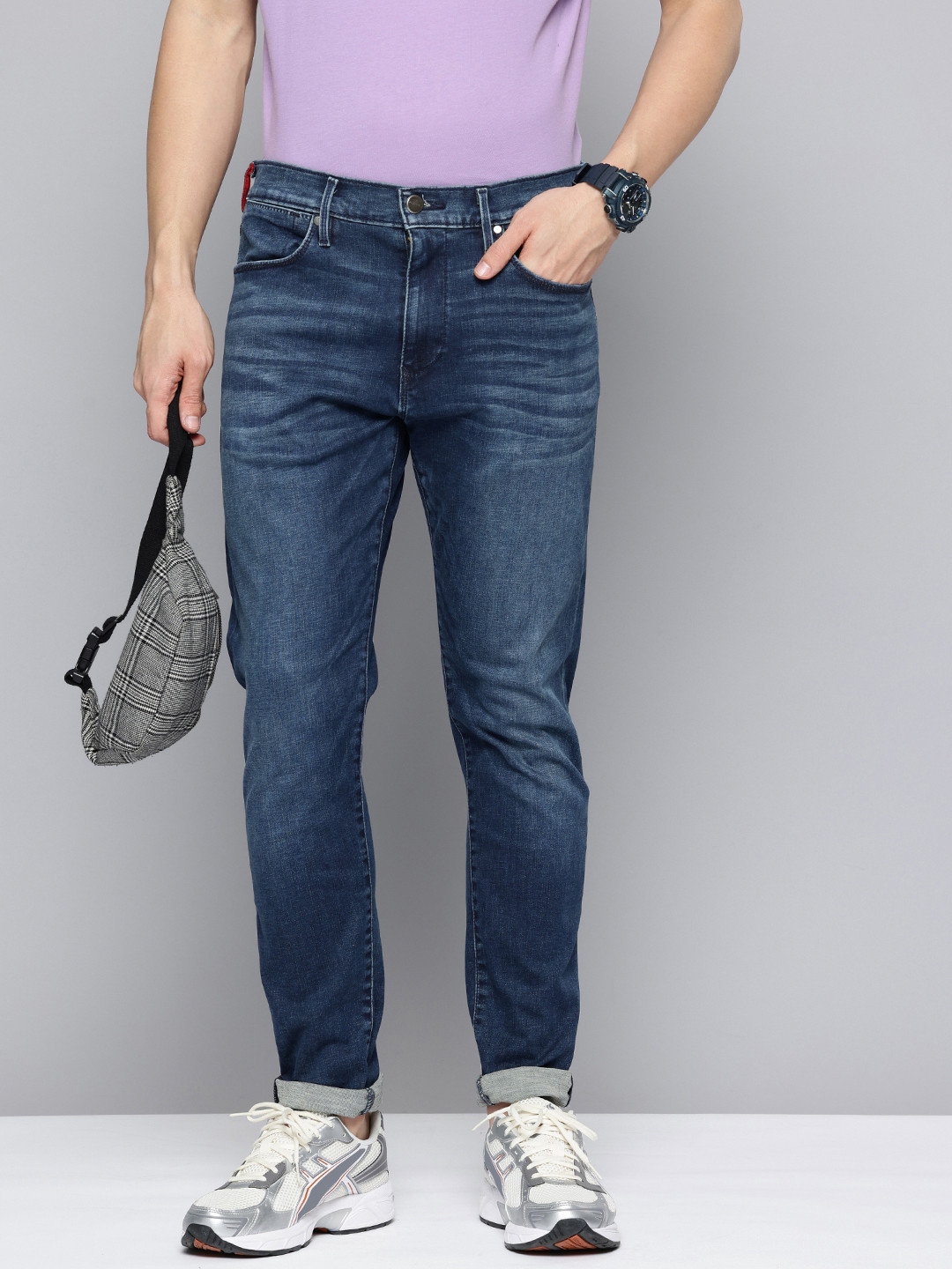 Buy Levis Redloop Men 512 Slim Tapered Fit Light Fade Jeans - Jeans for ...