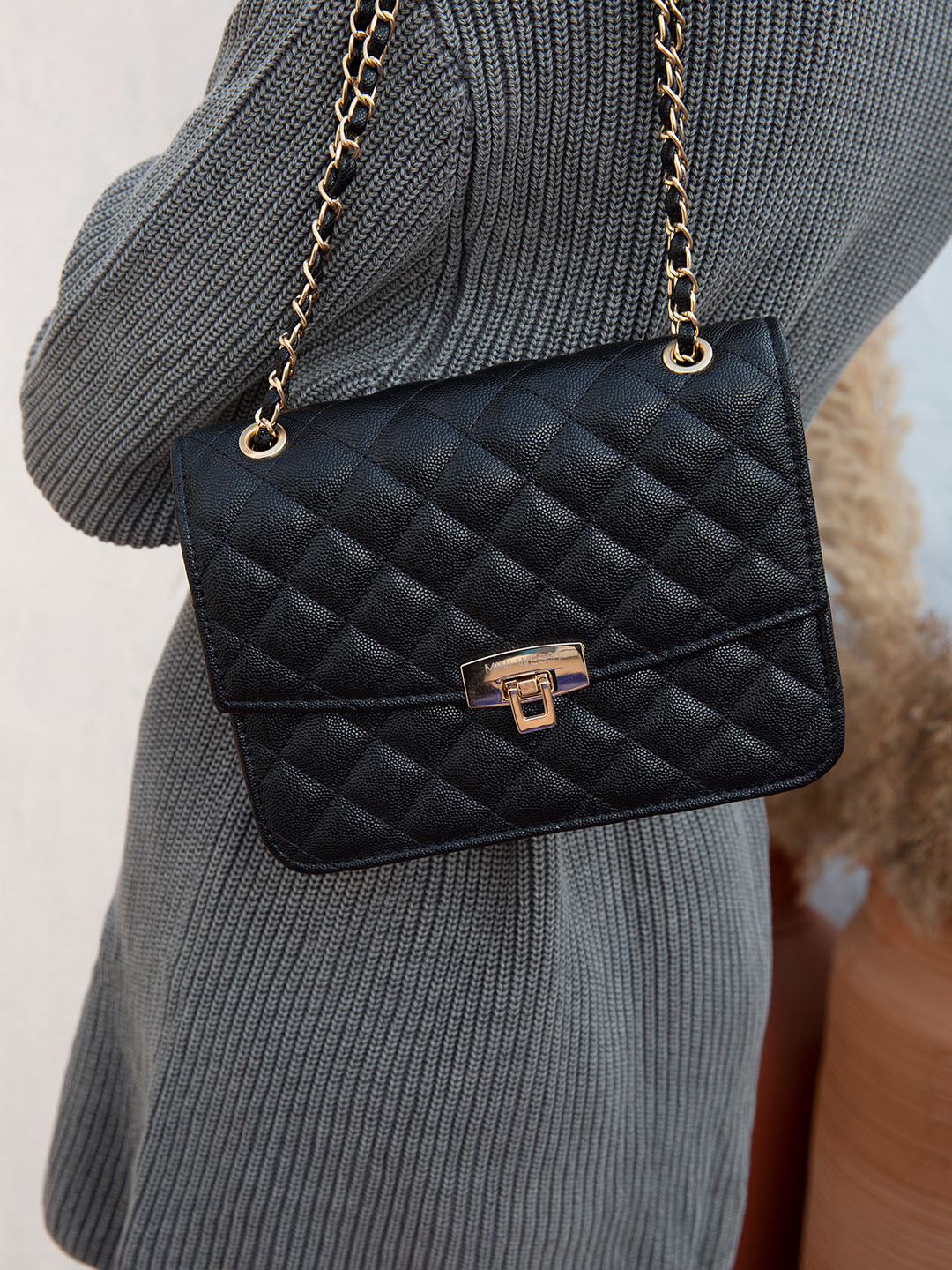 Buy MINI WESST Women Textured Structured Sling Bag - Handbags for Women 31918060 | Myntra