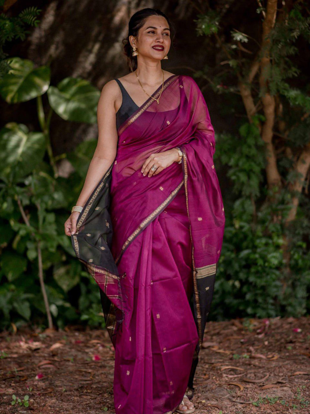 Buy Bansari Textiles Ethnic Motifs Zari Silk Cotton Kanjeevaram Saree ...