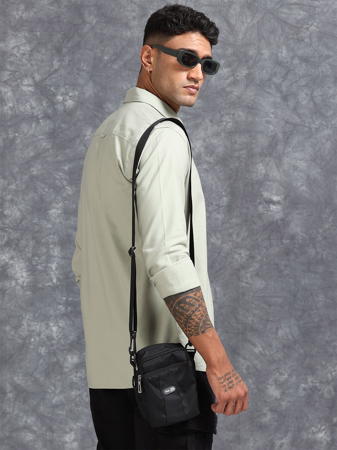 Buy RIGS AND RAGS Men Classic Spread Collar Solid Cotton Casual Shirt ...