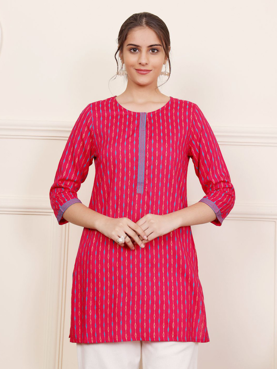 Buy SAVI Striped Kurti - Kurtis for Women 32011445 | Myntra