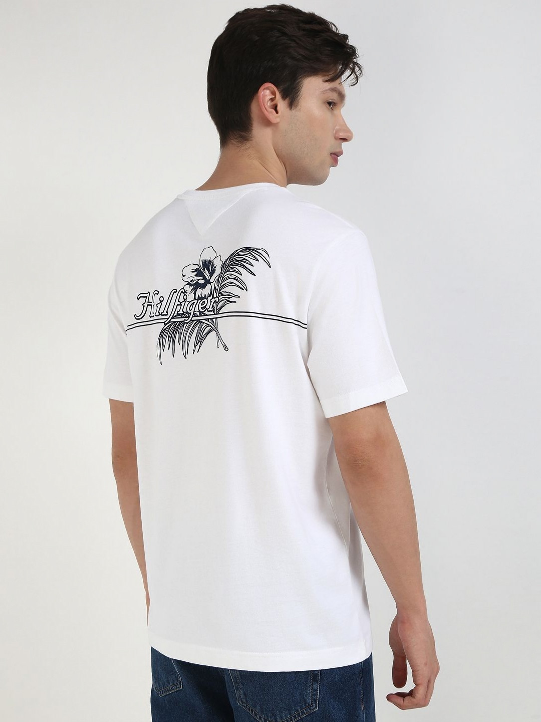 Buy Tommy Hilfiger Men Typography Printed Round Neck Cotton T Shirt ...