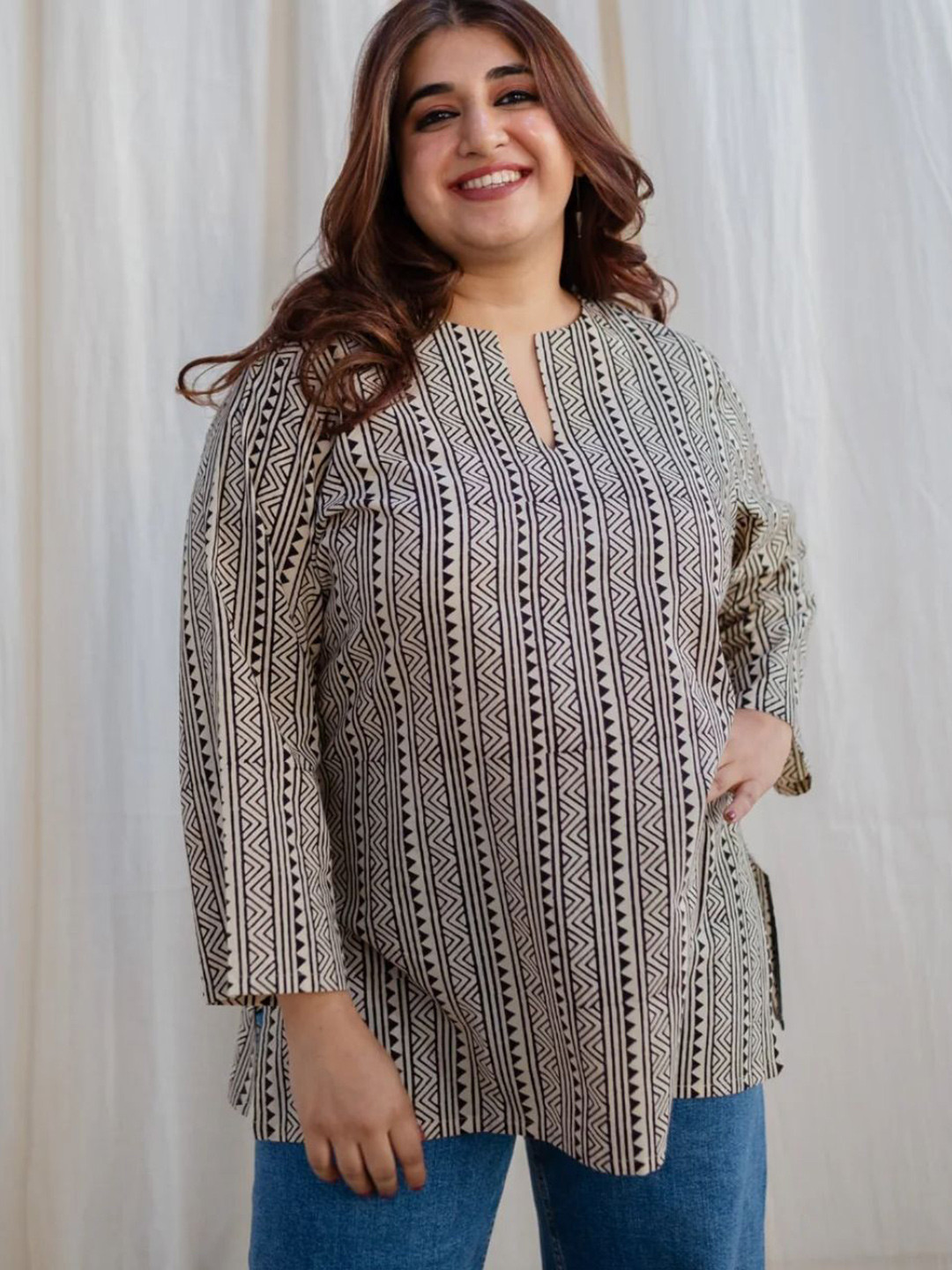 Buy THE INDIAN ETHNIC CO Women Geometric Block Printed Cotton Straight ...