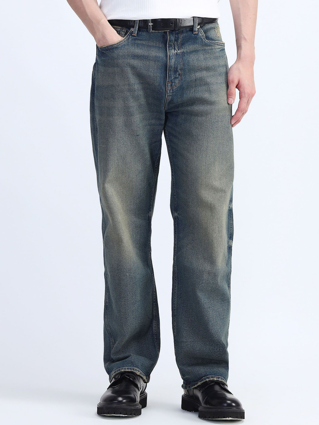 Buy Flying Machine Men Kiddult Cobain Relaxed Fit Heavy Fade Stretchable Jeans - Jeans for Men ...