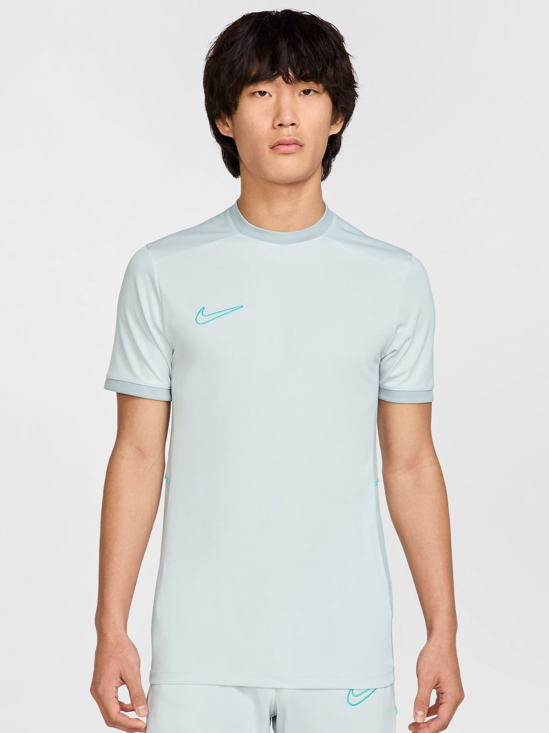 Buy Nike Men Dri Fit Round Neck Sport T Shirt - Tshirts for Men ...