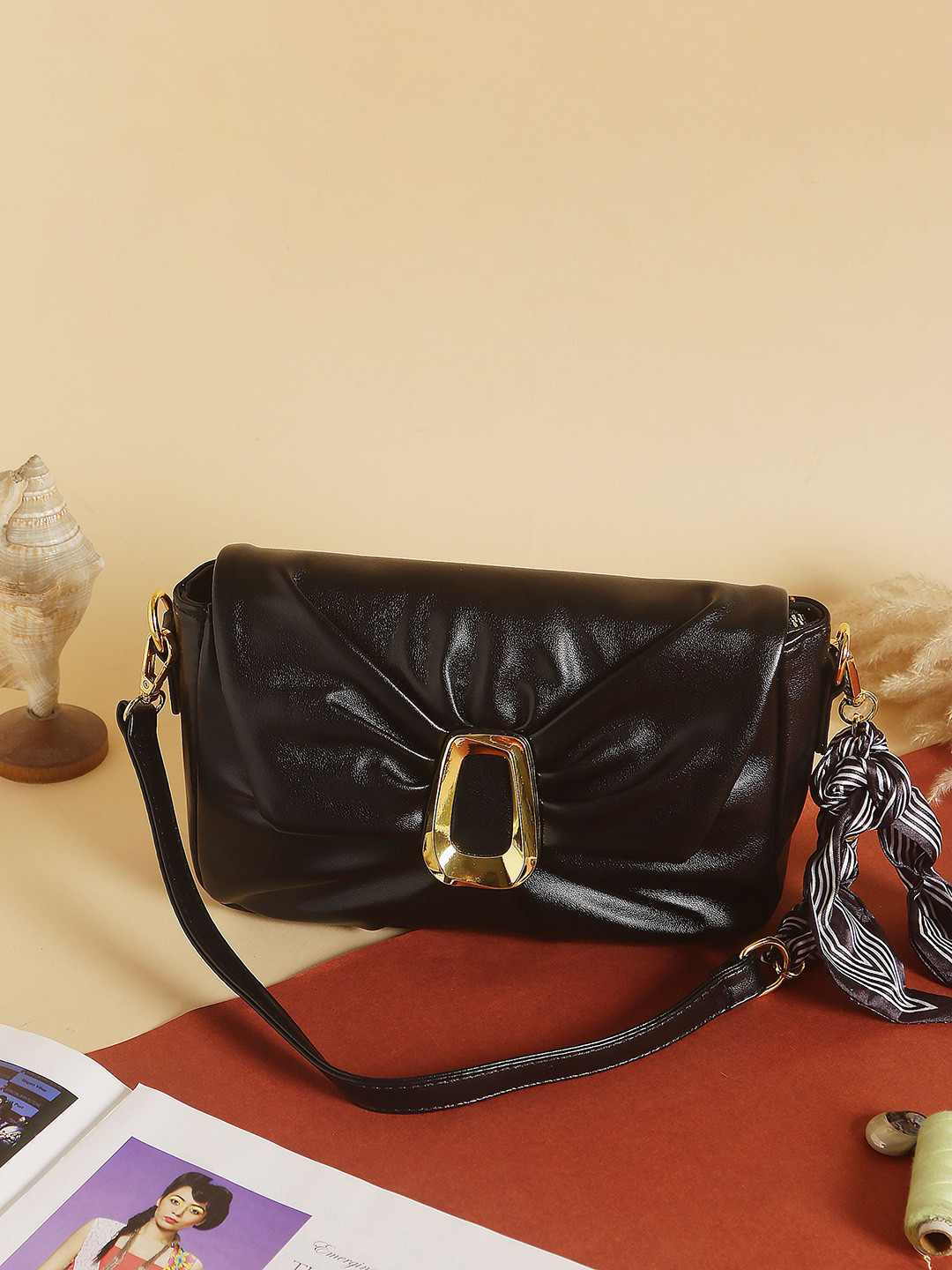 Buy TREASO CLOSET Ada Bow Bag - Handbags for Women 32088376 | Myntra