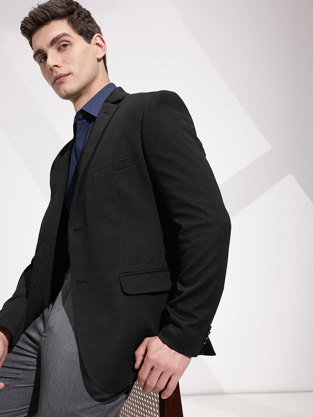 Buy INVICTUS Self Design Notched Lapel Collar Slim Fit Formal Blazer ...