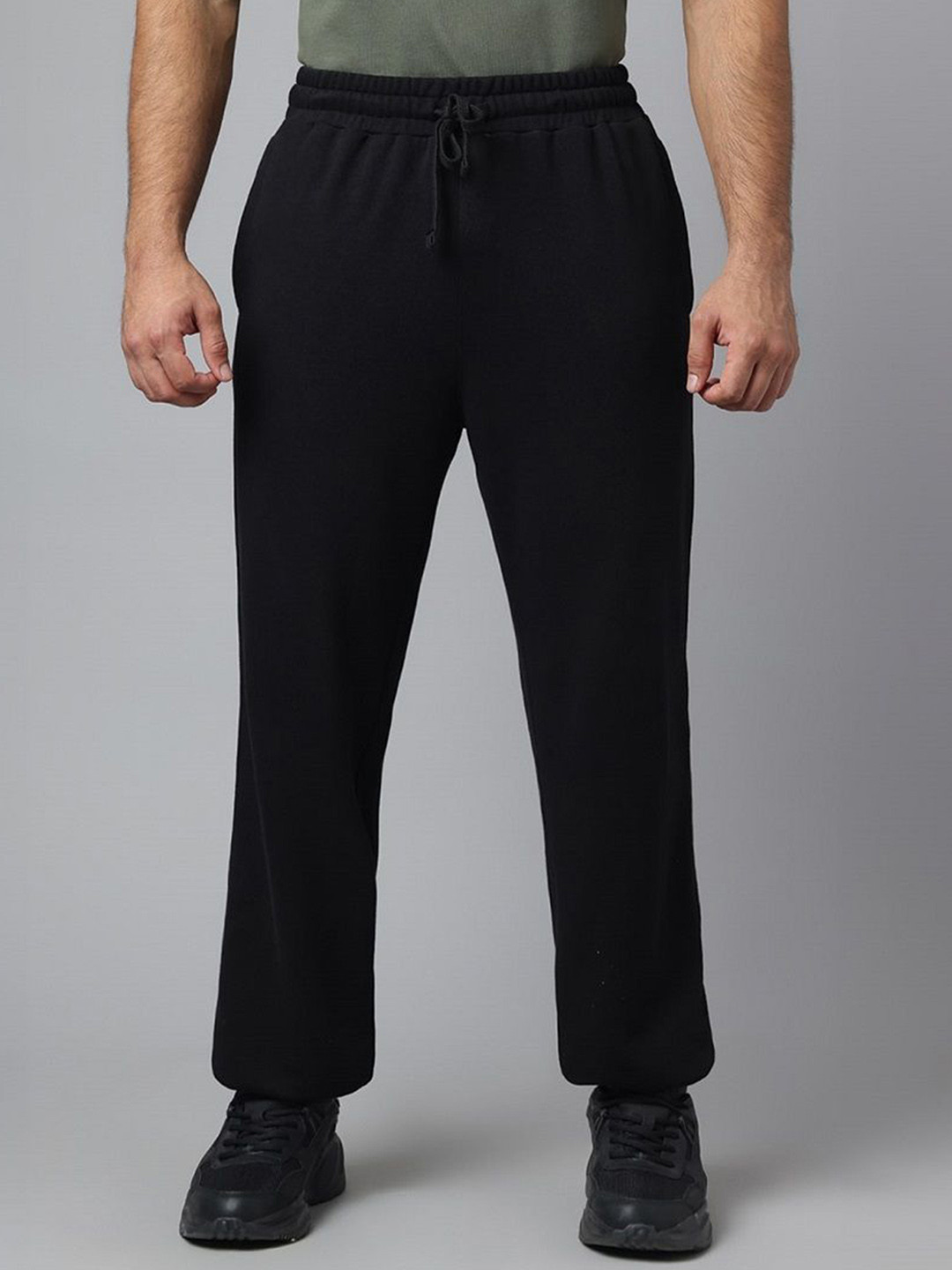 Buy MuscleBlaze Carnage Jogger - Track Pants for Unisex 32107390 | Myntra