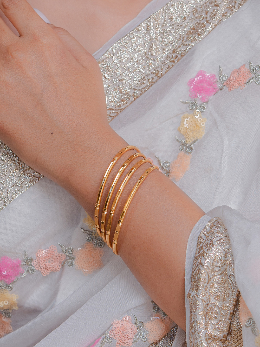 Buy Zeraki Jewels Ishika Set Of 4 Gold Plated Bangles - Bangle for ...