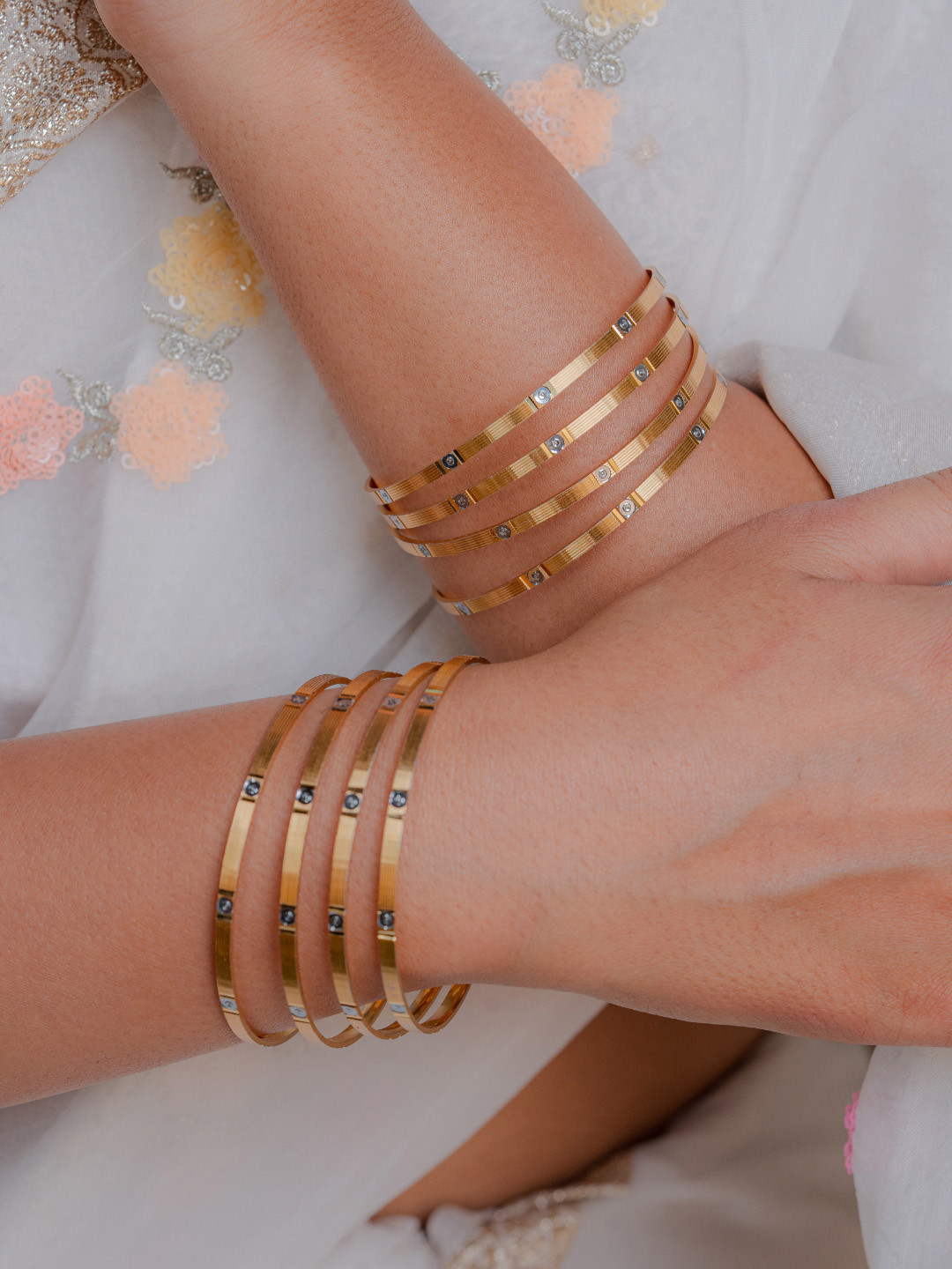 Buy Zeraki Jewels Anusha Designer Set Of 8 Gold Plated Bangles - Bangle ...