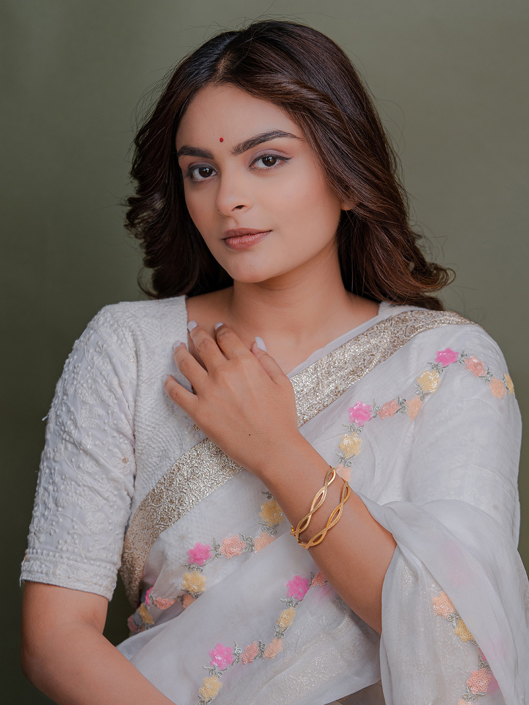 Buy Zeraki Jewels Shehnaz Designer Set Of 2 Gold Plated Textured ...