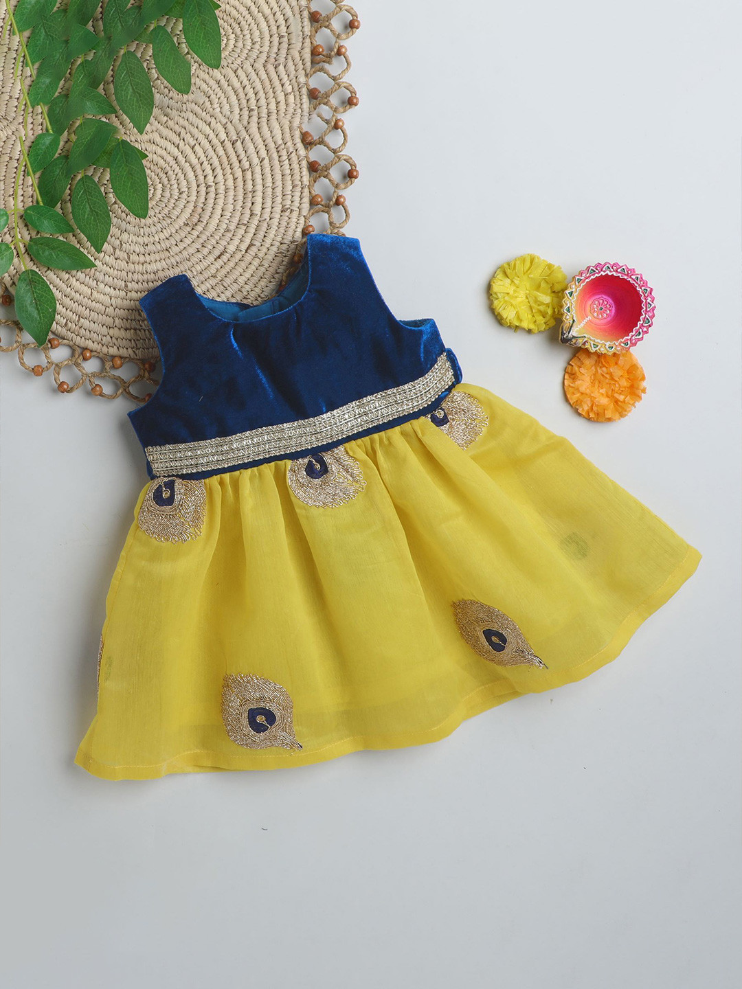 Buy MANY FROCKS & Girls Velvet Fit Flare Dress - Dresses for Girls ...