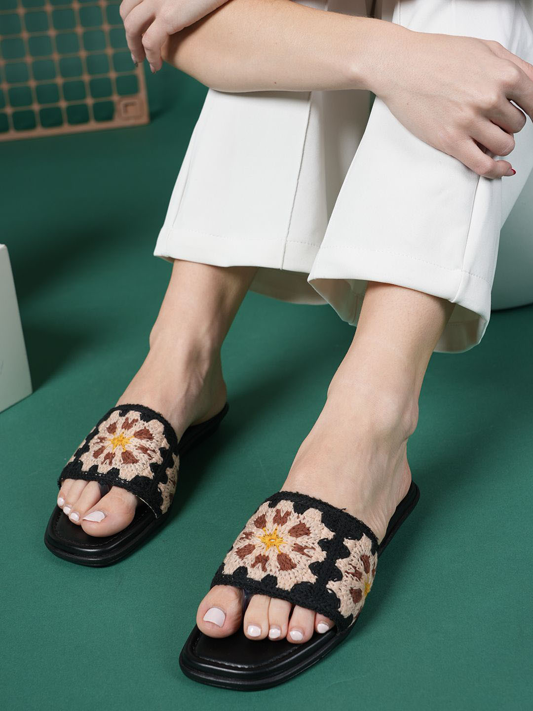 Buy DressBerry Women Open Toe Flats - Flats for Women 32121729 | Myntra