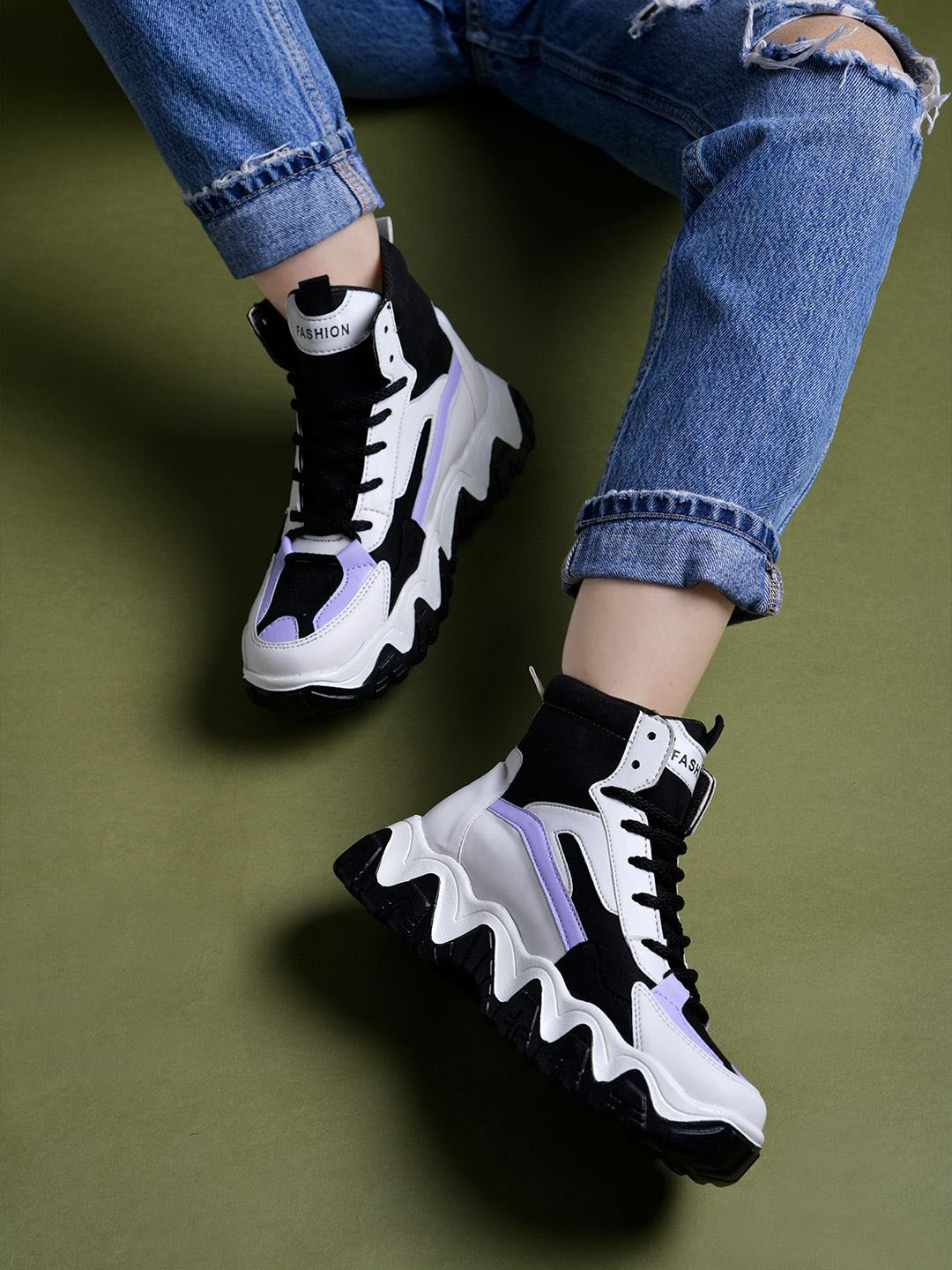 Buy Shoetopia Women Colourblocked Round Toe Lightweight Sneakers ...