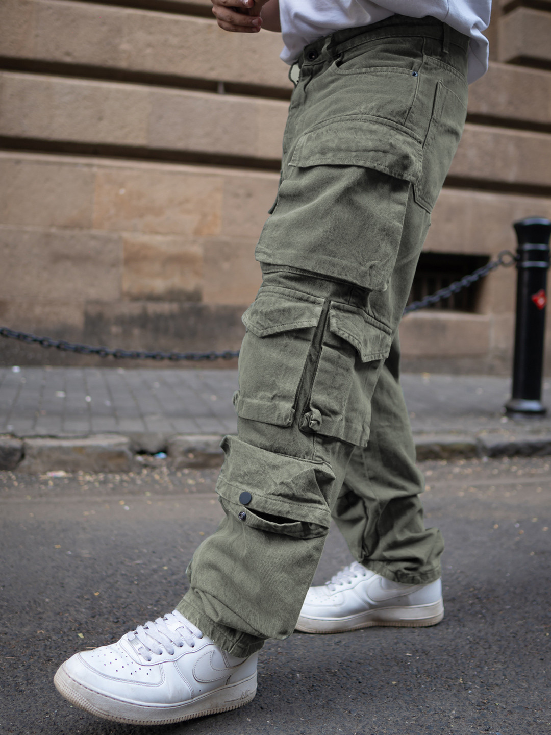 Buy Powerlook Men Relaxed Fit Olive Green Baggy Fit Denim Cargo Jeans ...