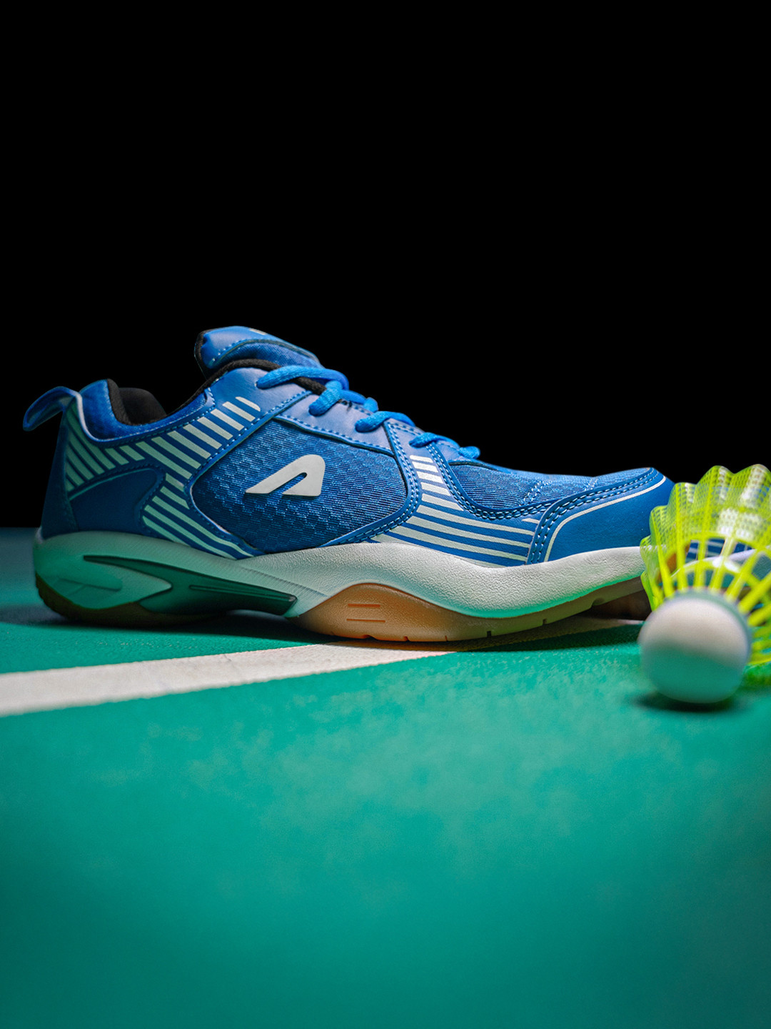 Buy BOLDFIT Men Badminton Non Marking Shoes - Sports Shoes for Men ...