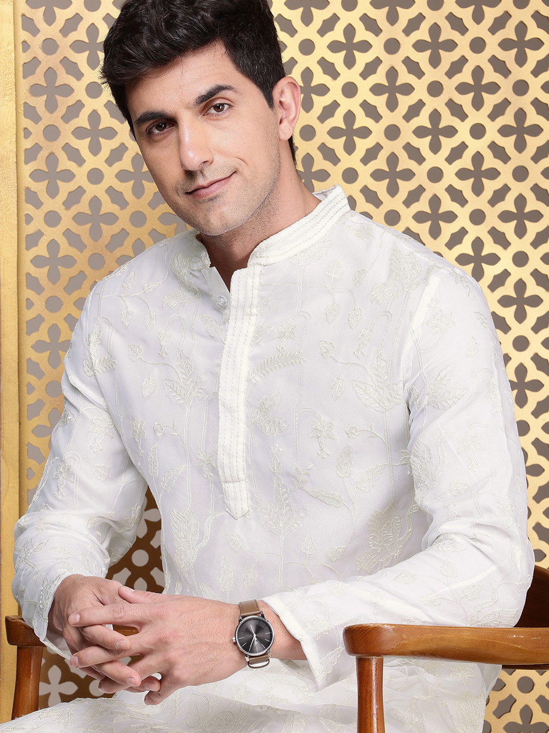 Buy House Of Pataudi Floral Embroidered Mandarin Collar Sequinned Jashn Kurta - Kurtas for Men ...