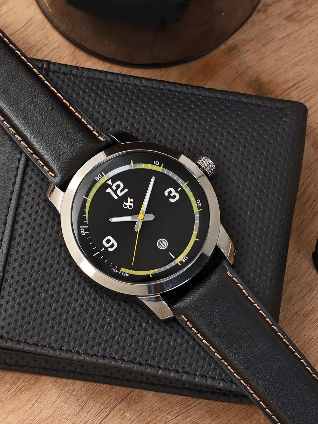 Buy Killer Men Brass Embellished Dial & Leather Bracelet Style Straps ...