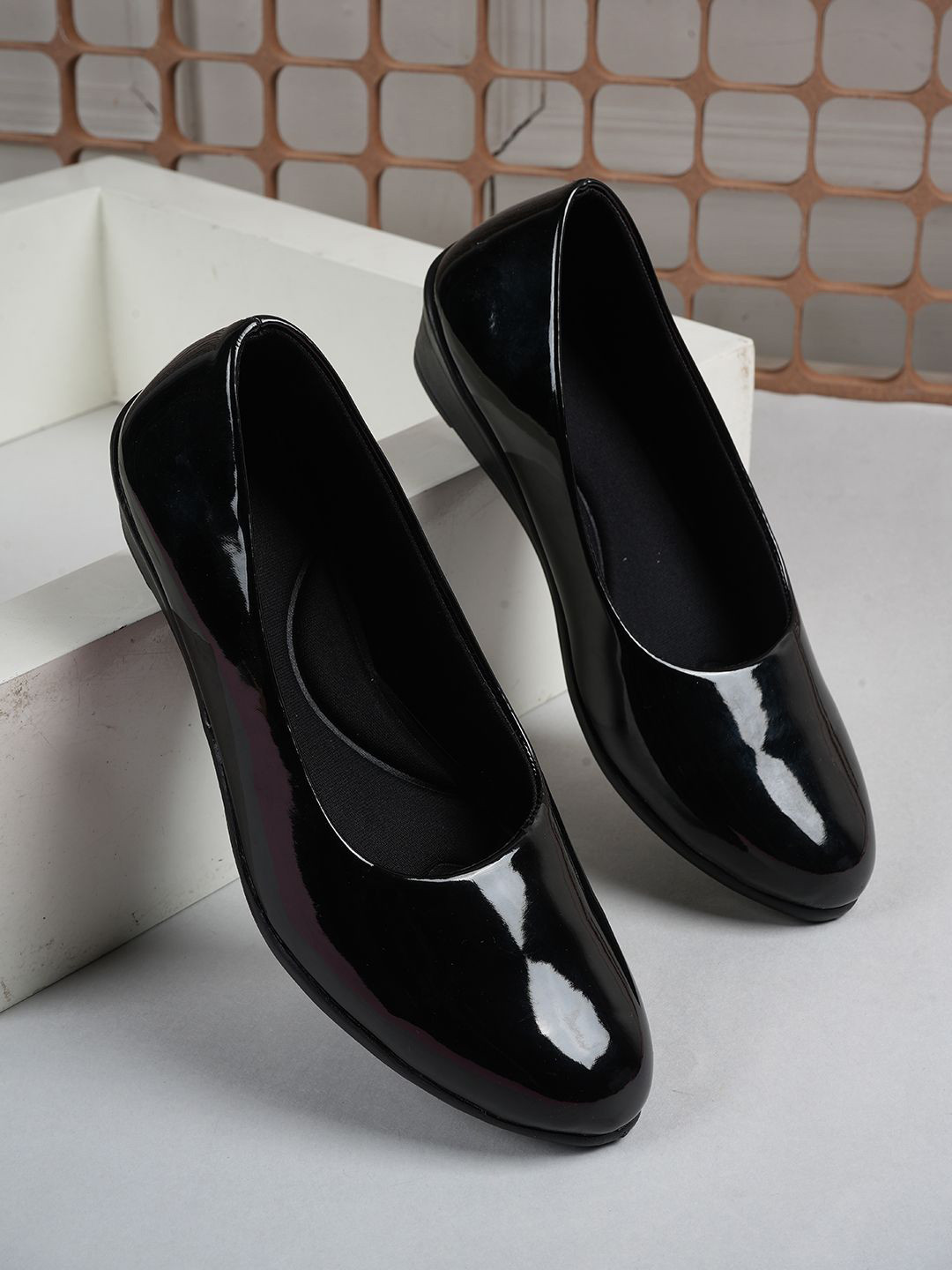 Buy SAPATOS Women Work Wedge Pumps - Heels for Women 32214519 | Myntra