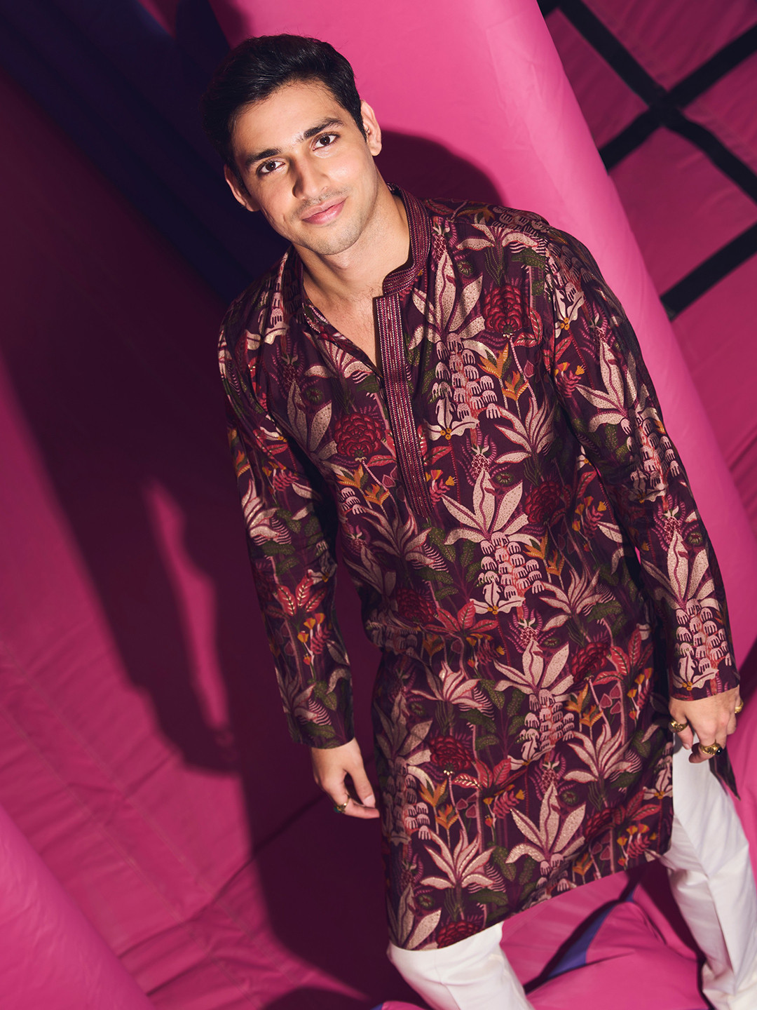 Buy KISAH Floral Printed Mandarin Collar Straight Kurtas - Kurtas for ...