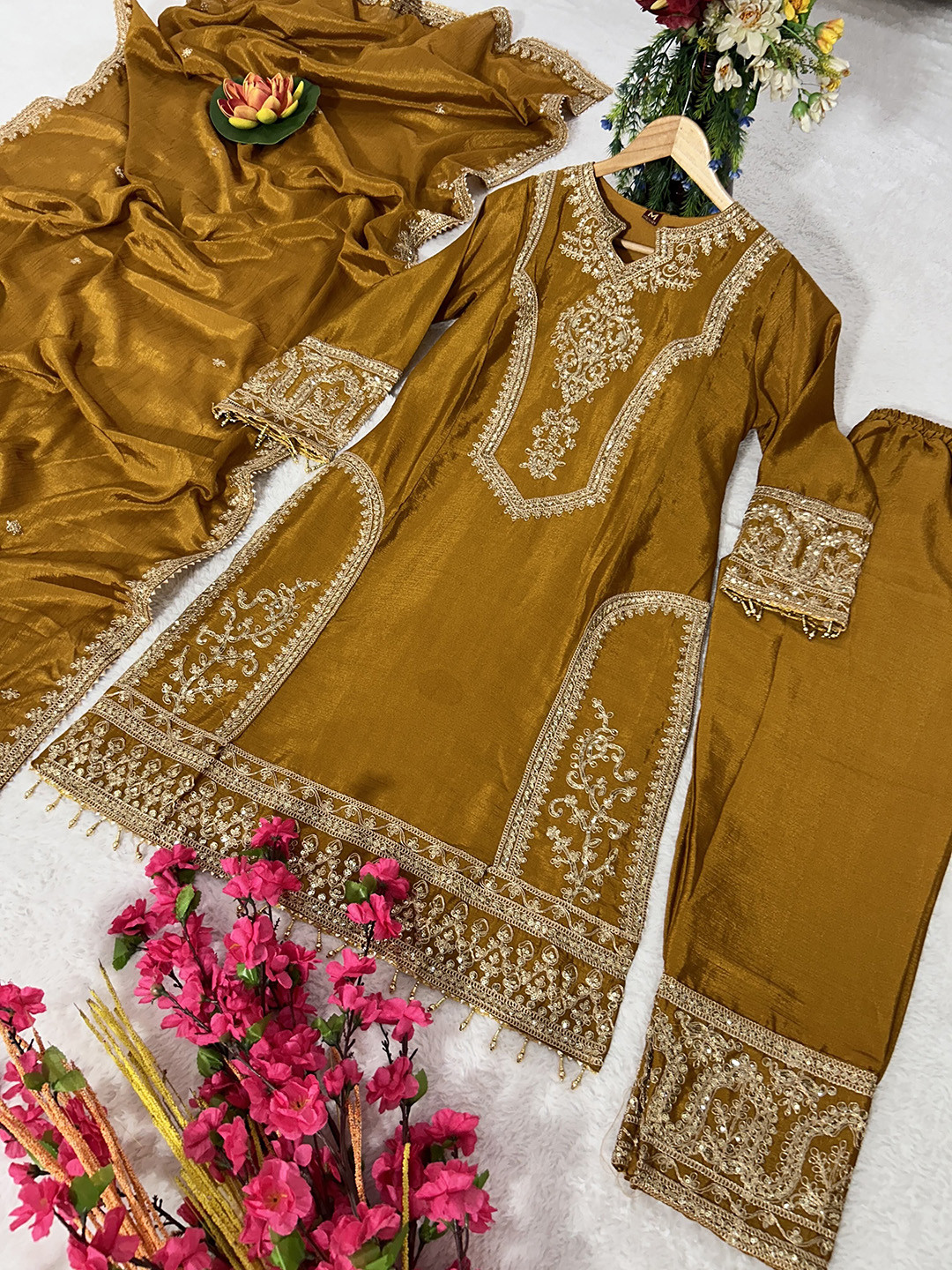 Buy ZIBLON Floral Embroidered Notch Neck Chinon Straight Kurta With ...