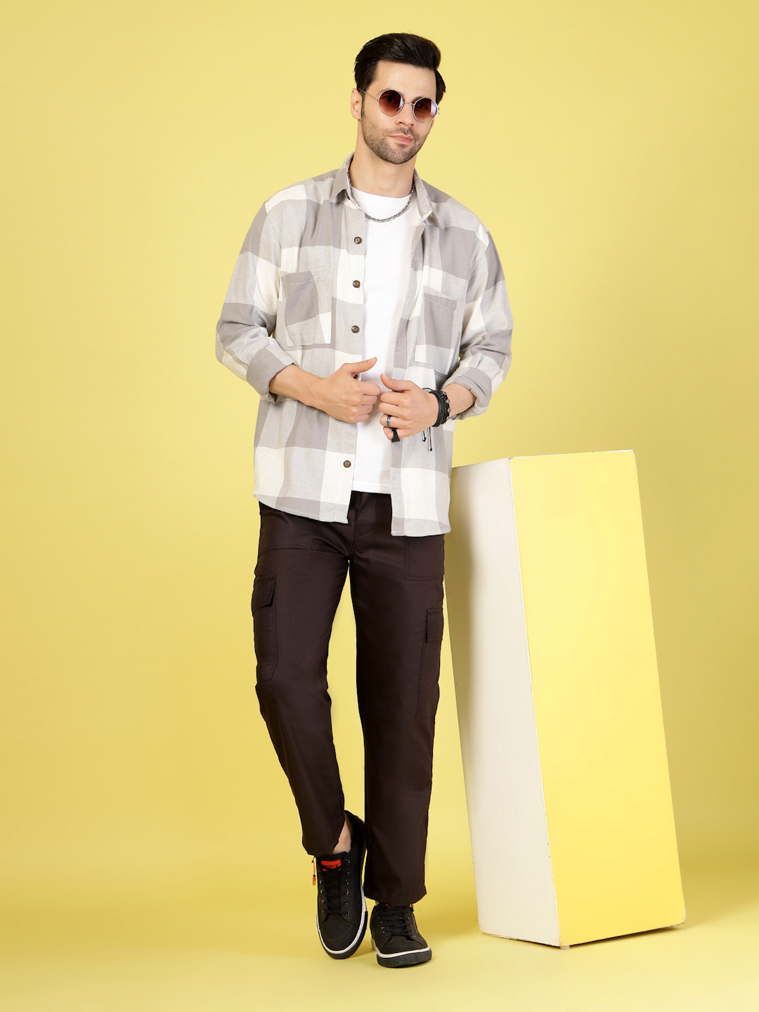 Buy Rigo Men Dark Brown Twill Solid Cargo - Trousers for Men 32310345 ...