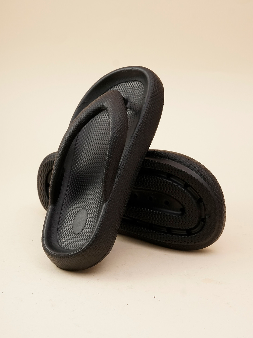 Buy Big Fox Women Thong Flip Flops - Flip Flops for Women 32399721 | Myntra