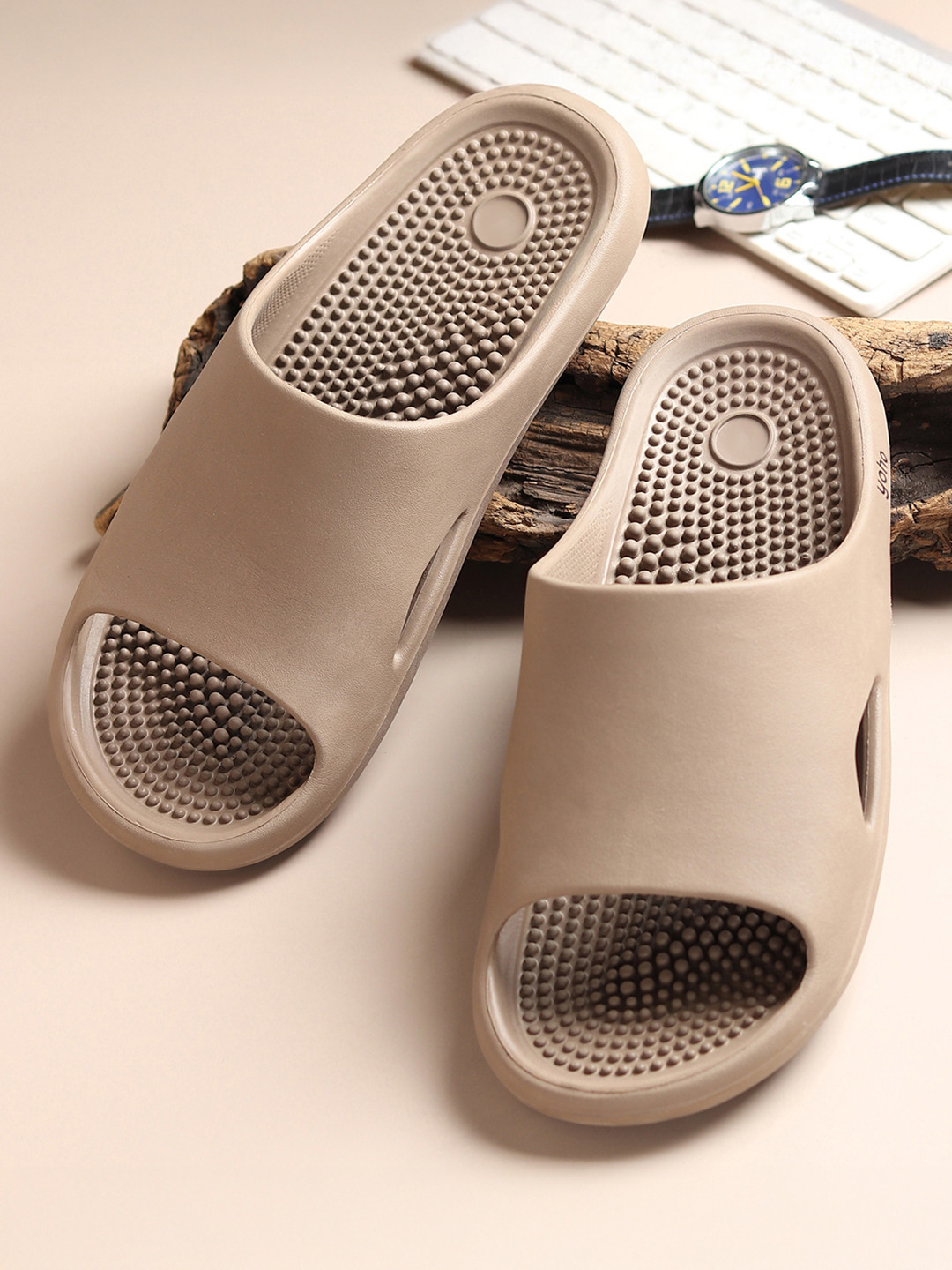 Buy YOHO Men Nest Comfortable Cushioned Acupressure Slider - Flip Flops ...