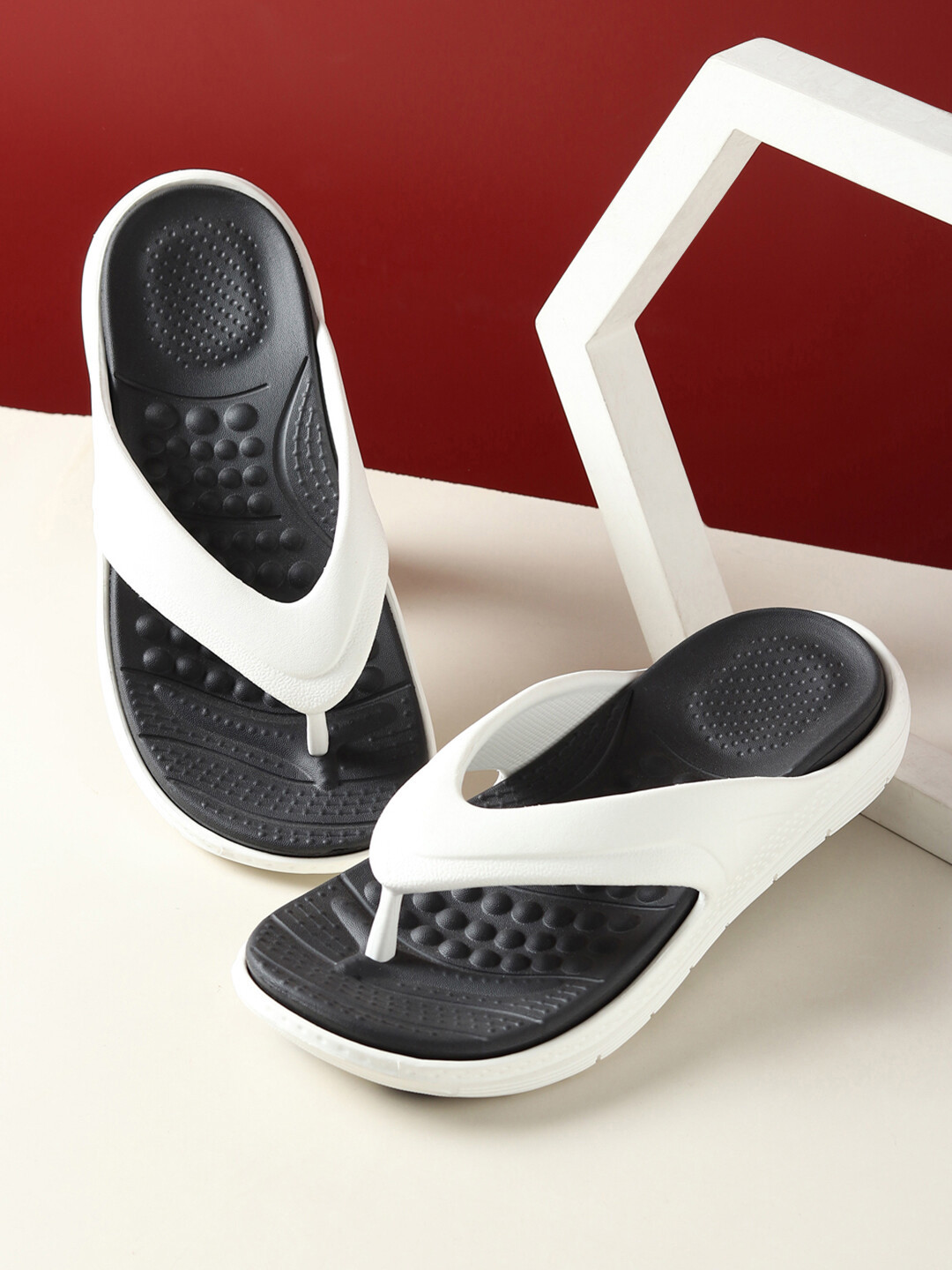 Buy YOHO Men Snugly Cushioned Lightweight Comfortable Flip Flop - Flip ...