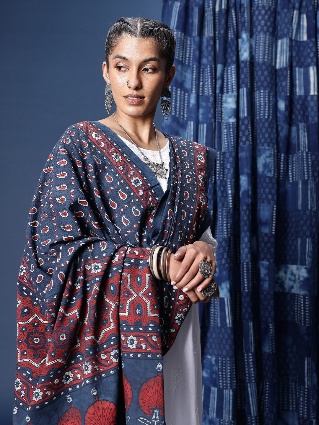 Buy Taavi Paisley Block Printed Ajrakh Pure Cotton Dupatta - Dupatta ...