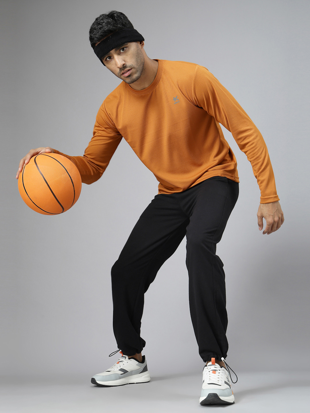 Buy HRX By Hrithik Roshan Men Solid Round Neck T Shirt - Tshirts for ...