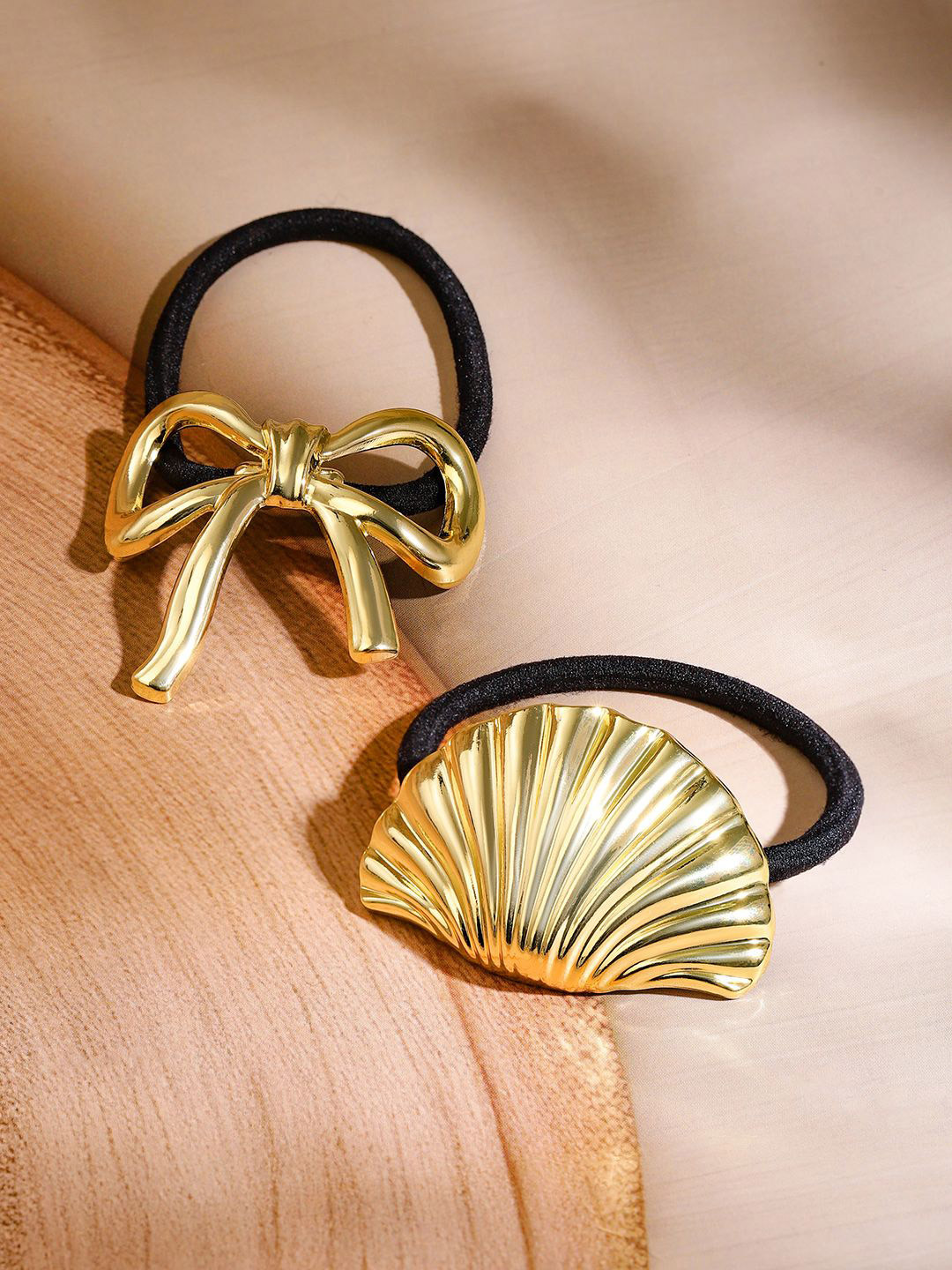 Buy Rubans Set Of 2 18K Gold Plated Luxe Bow & Sculpted Shell Design ...