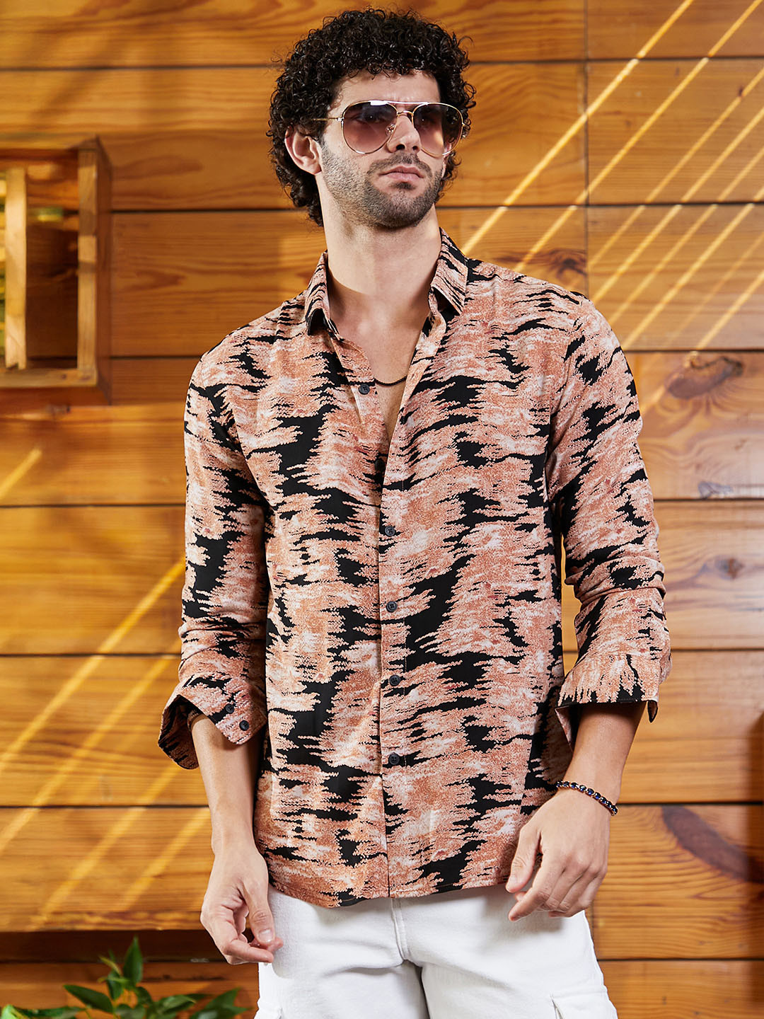 Buy Campus Sutra Men Comfort Opaque Striped Casual Shirt - Shirts for Men 32804279 | Myntra