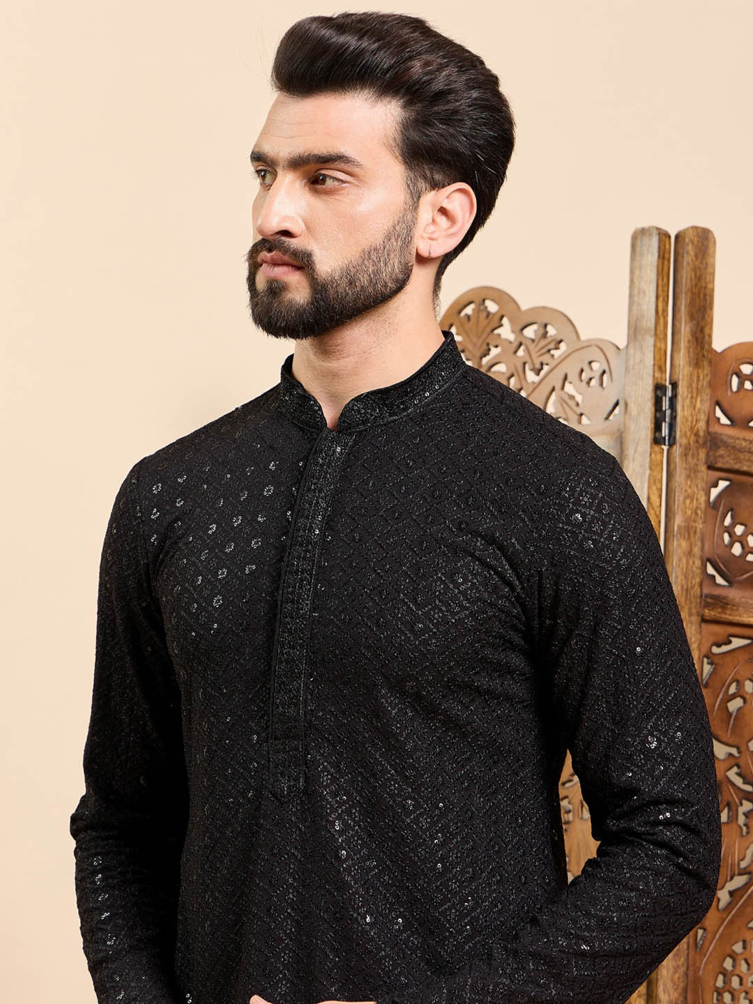 Buy House Of Pataudi Mandarin Collar Floral Embroidered Straight Kurta ...