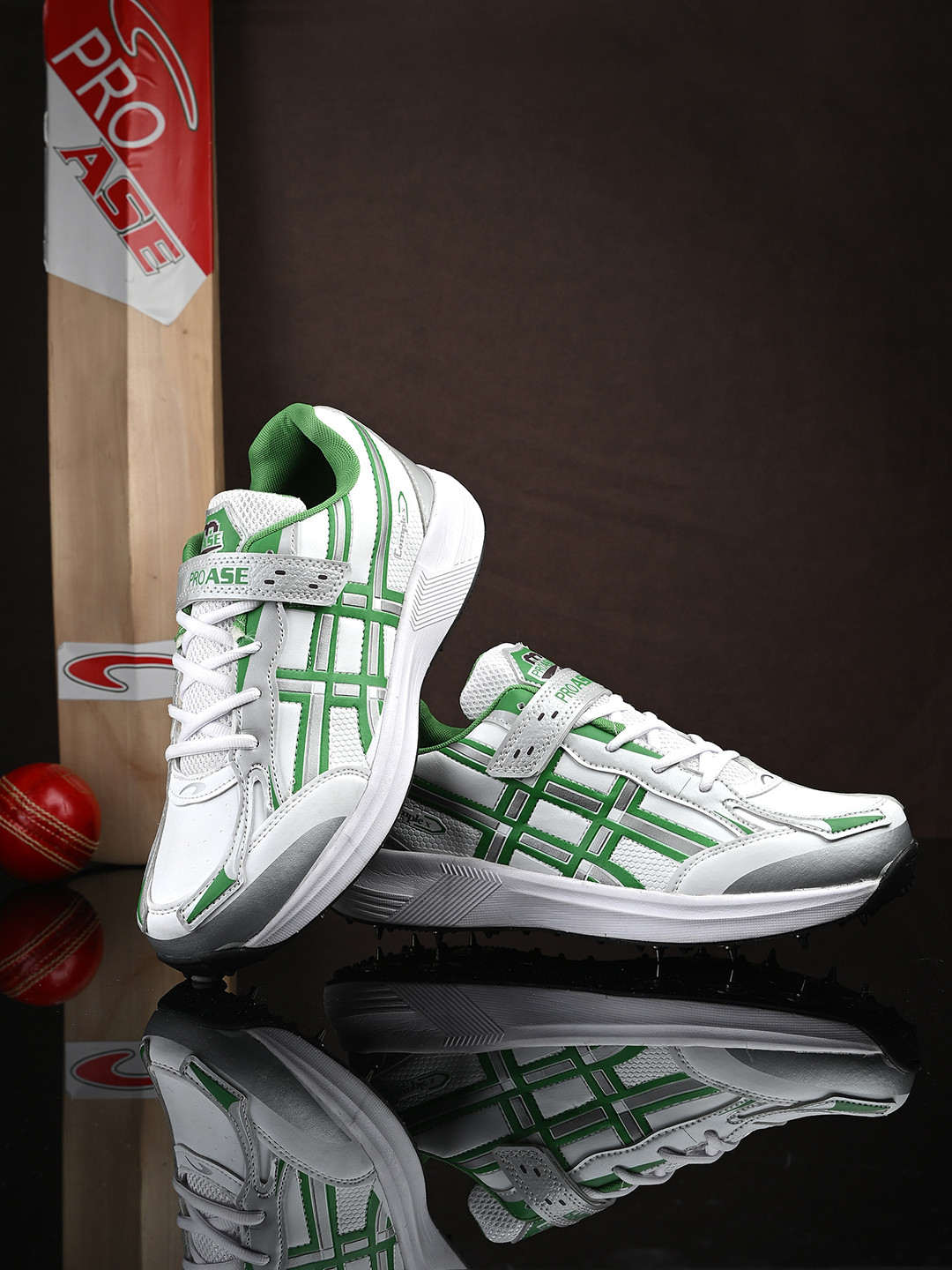 Buy PRO ASE Men Cricket Shoes - Sports Shoes for Men 32864414 | Myntra