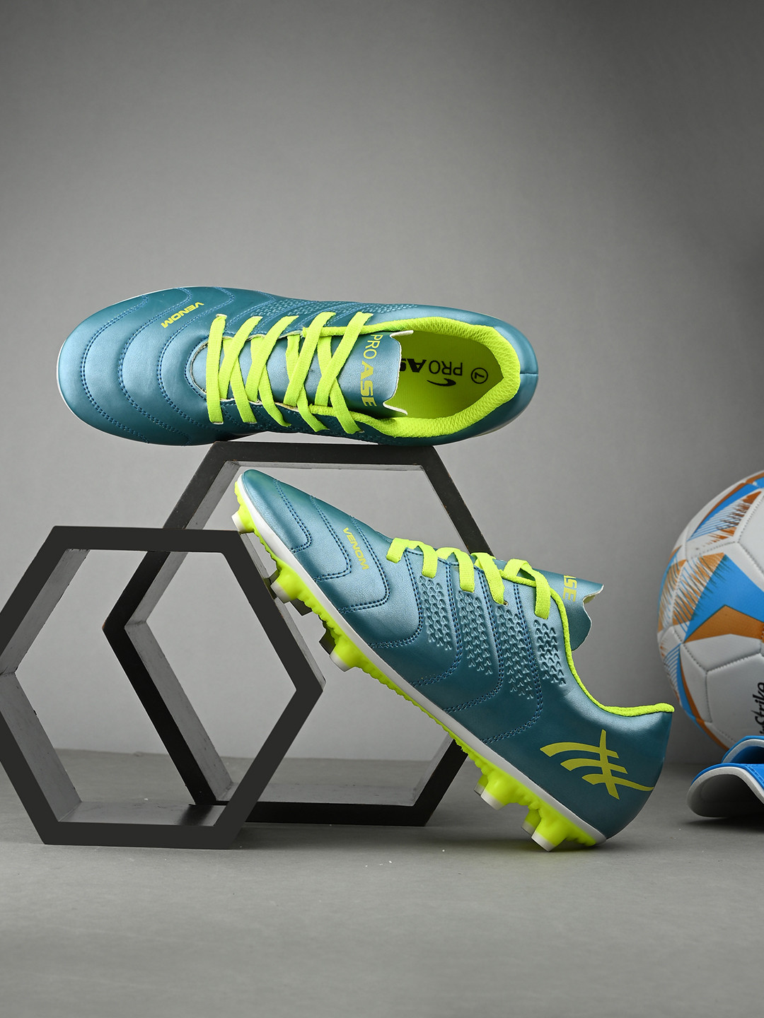 Buy PRO ASE Men Football Shoes - Sports Shoes for Men 32937331 | Myntra