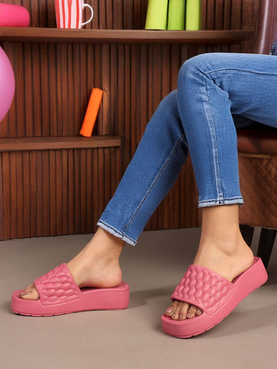 Buy Carlton London Women Solid Sliders - Flip Flops for Women 33034471 | Myntra