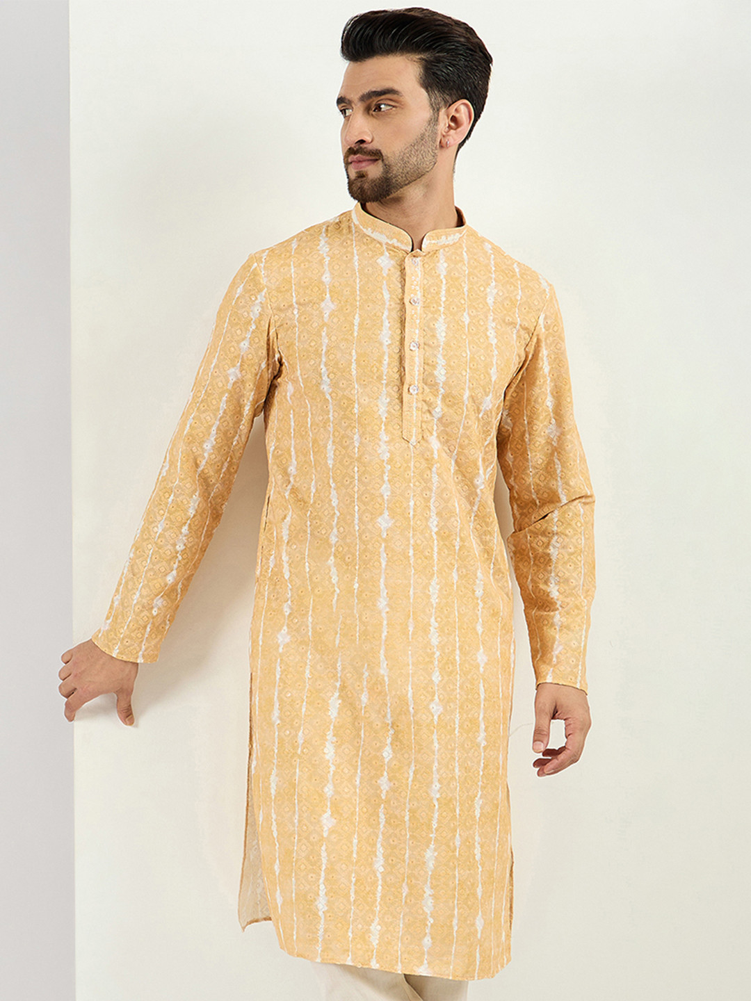 Buy House Of Pataudi Embroidered Mandarin Collar Chikankari Straight ...