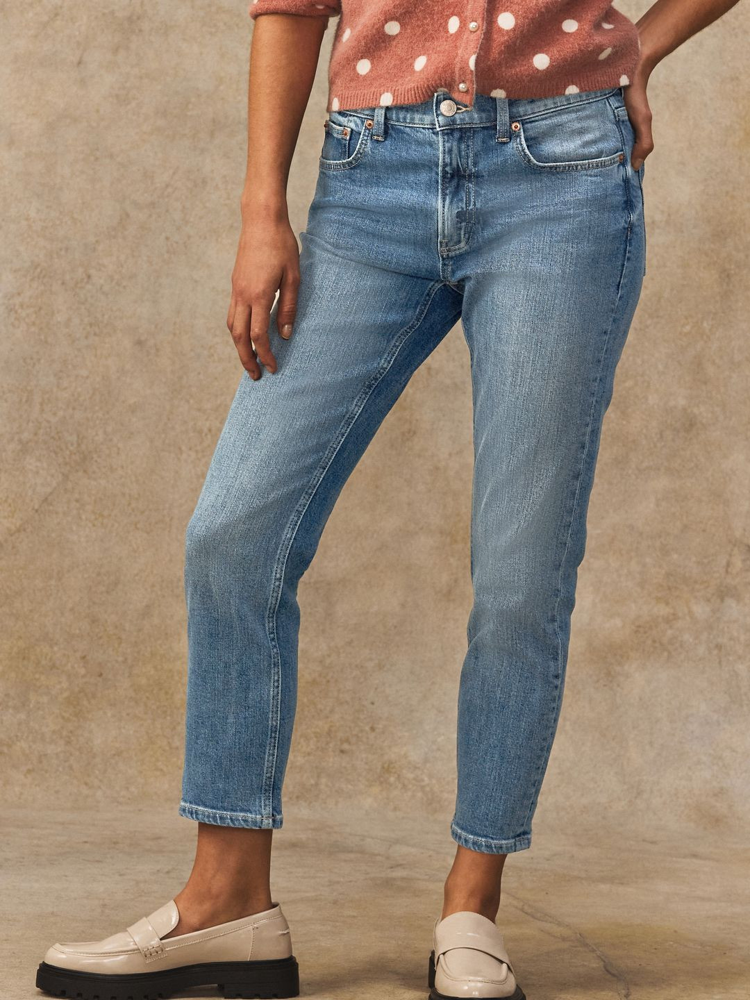 Buy NEXT Women Slim Fit Mid Rise Light Fade Stretchable Cropped Jeans ...