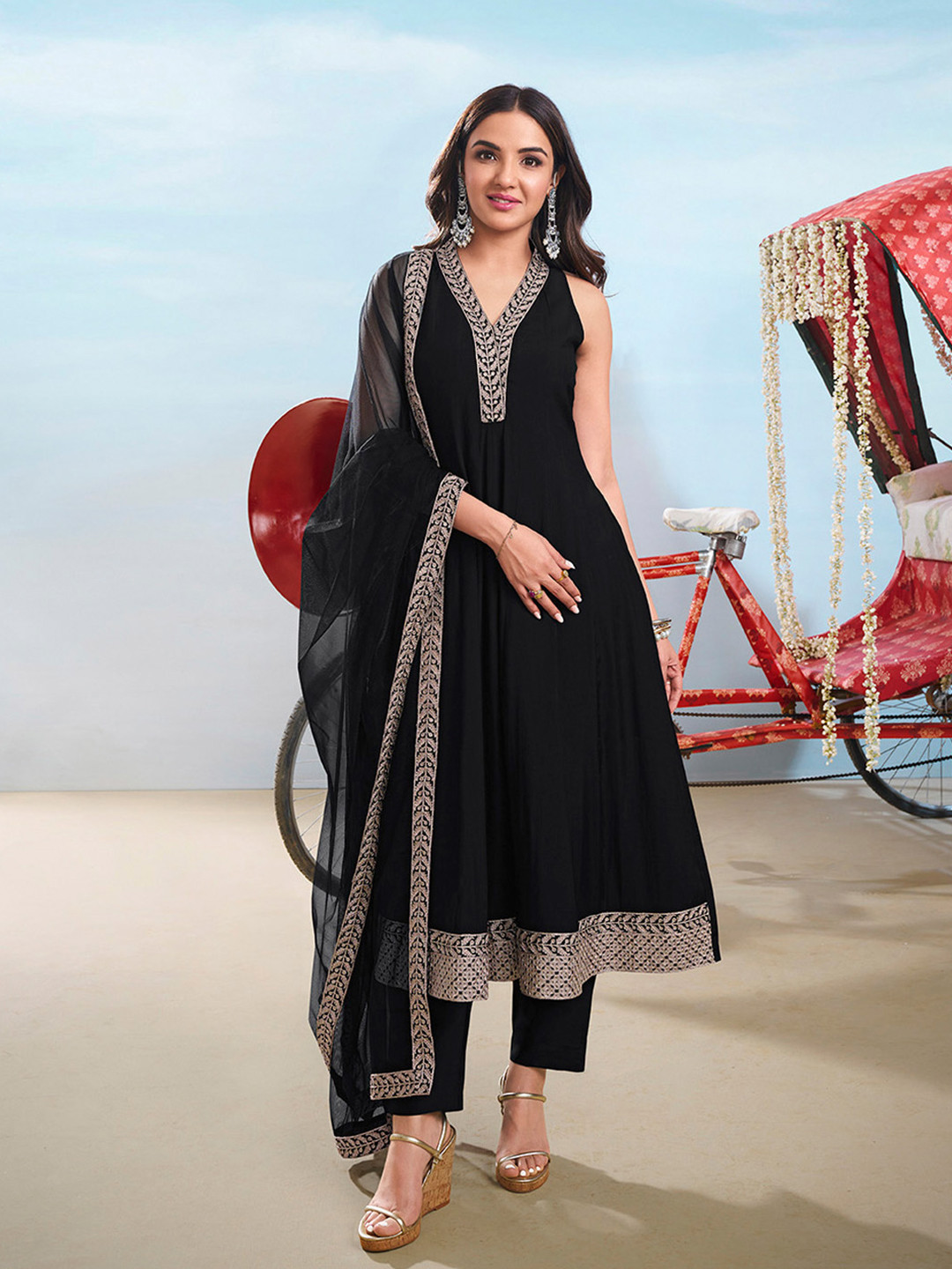 Buy Inddus Women Zari & Sequinned Embroidered Anarkali Kurta Set With ...